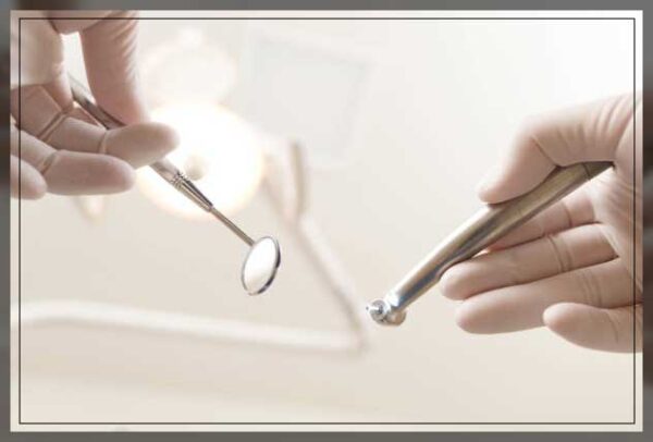 The Ultimate Guide on a Dental Mouth Mirror - Engiomed